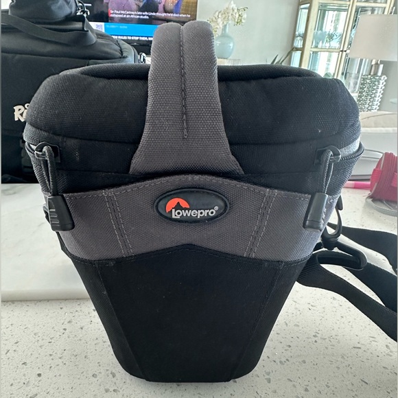 Lowepro | Cameras, Photo & Video | Lowepro Camera Case Large Up To 8 2 ...